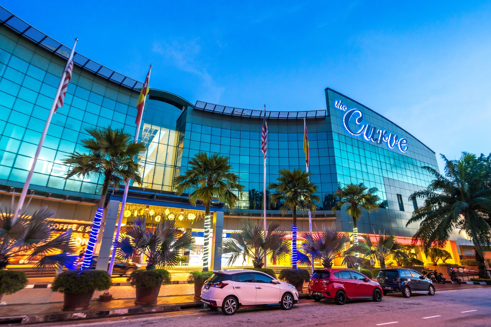 the Curve Shopping Mall – Malaysia’s first pedestrianised shopping mall ...