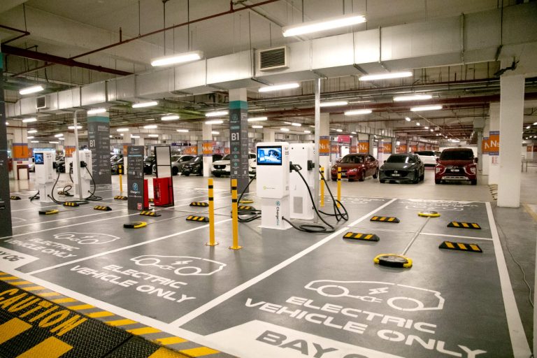 About Us – the Curve Shopping Mall