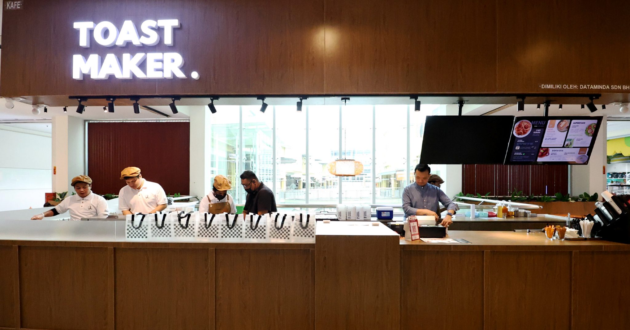Toast Maker – the Curve Shopping Mall